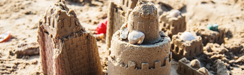 Trucs pour bâtir un château de sable réussi ! - ACQ Construire